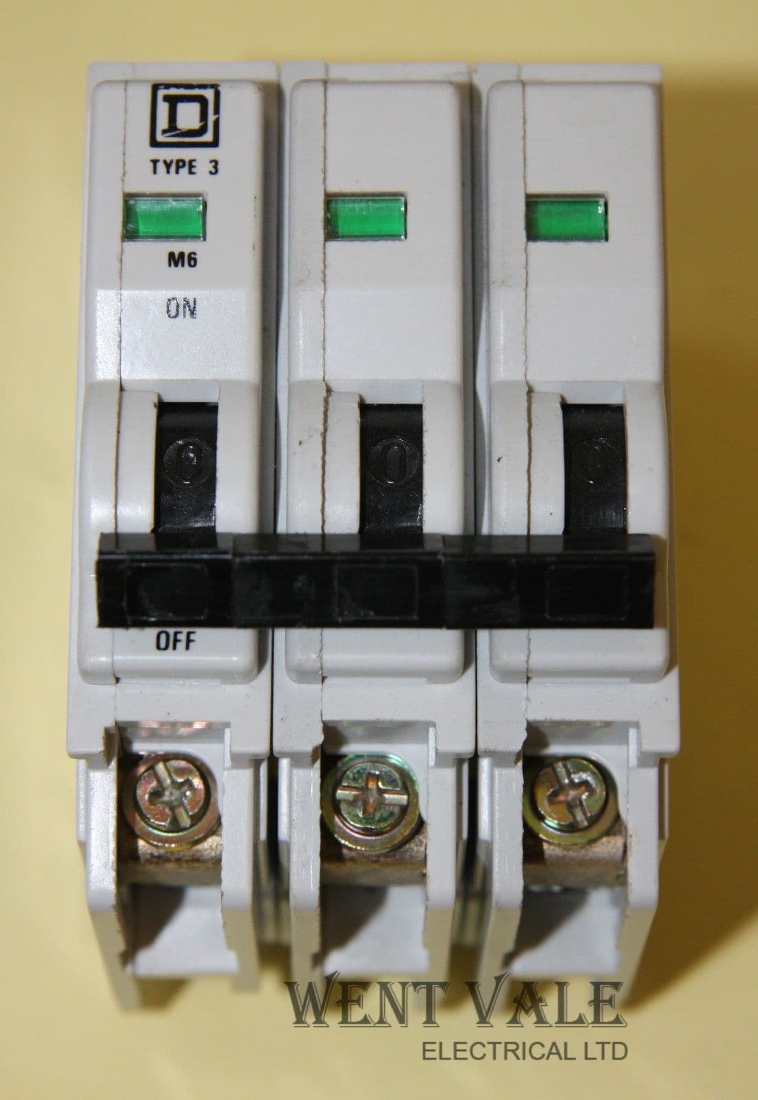 Square D Qwikline QO-E - Mk 1 - 20a Type 3 Triple Pole MCB Used