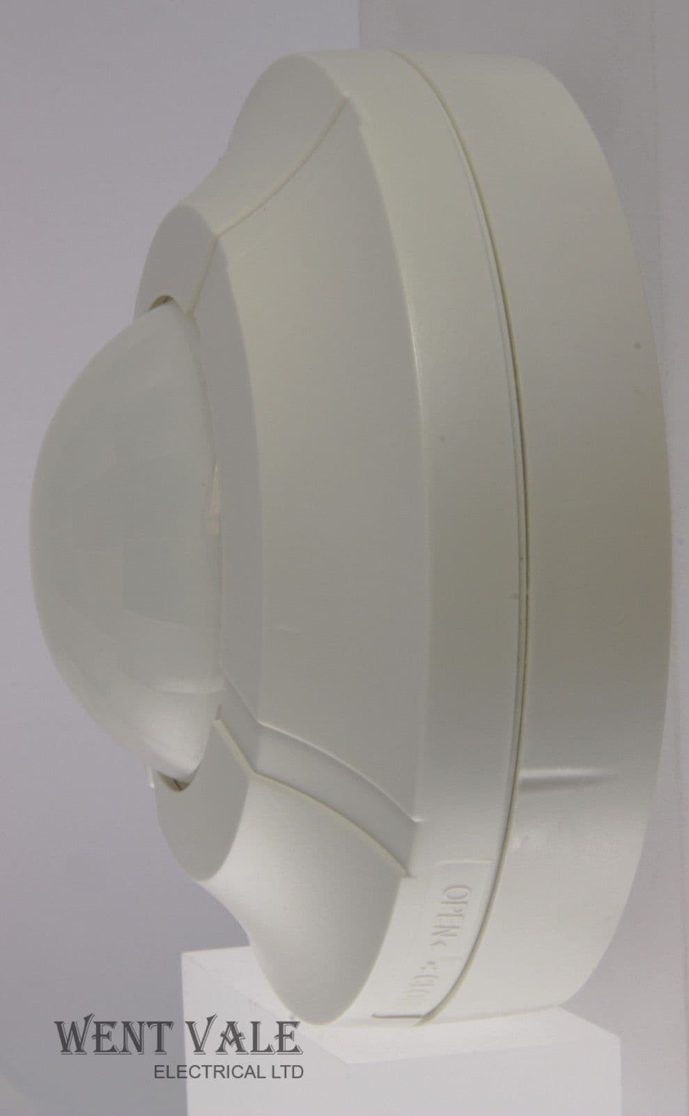 Timeguard - SLW360L - 2400 watt 360 Surface Mounted Lighting Control ...