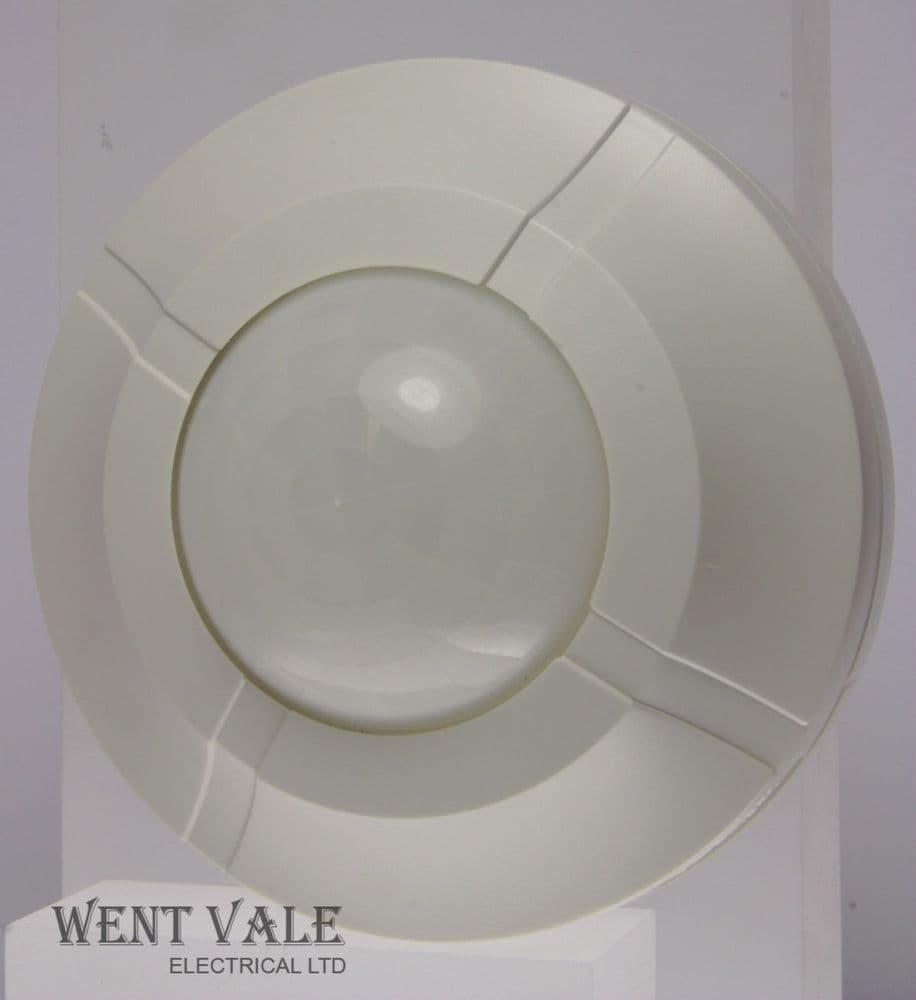 Timeguard - SLW360L - 2400 watt 360 Surface Mounted Lighting Control ...