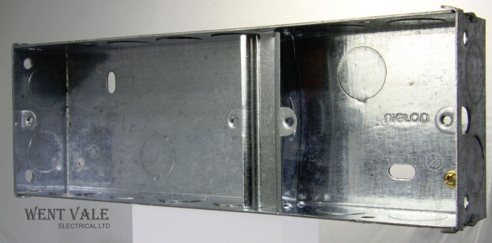 Various Flush Mounted - BS 4662 - 1 Gang and Two Gang Switch and Socket ...