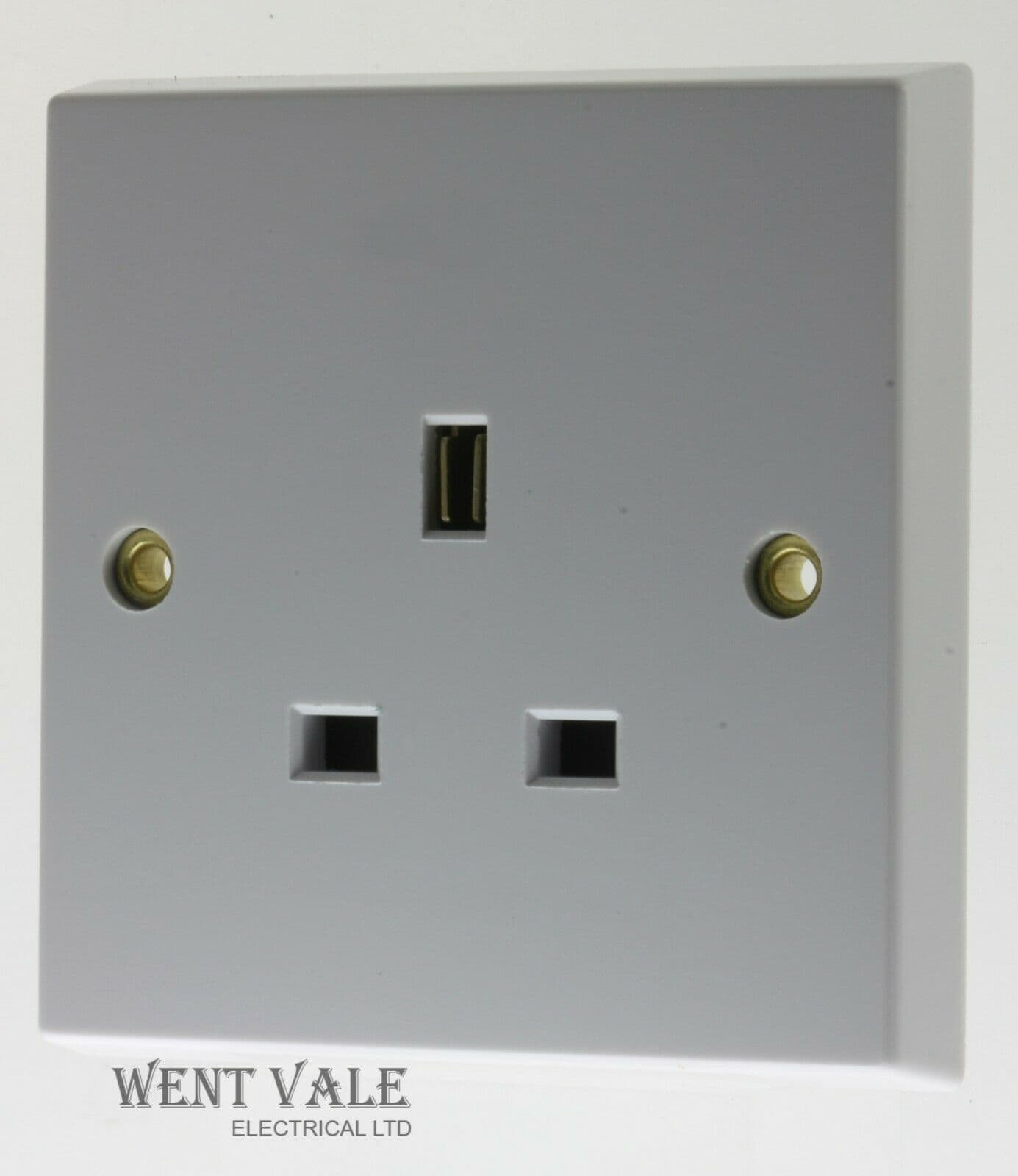 Volex - VX9100 - 13a White Moulded One Gang Unswitched Single Socket Outlet