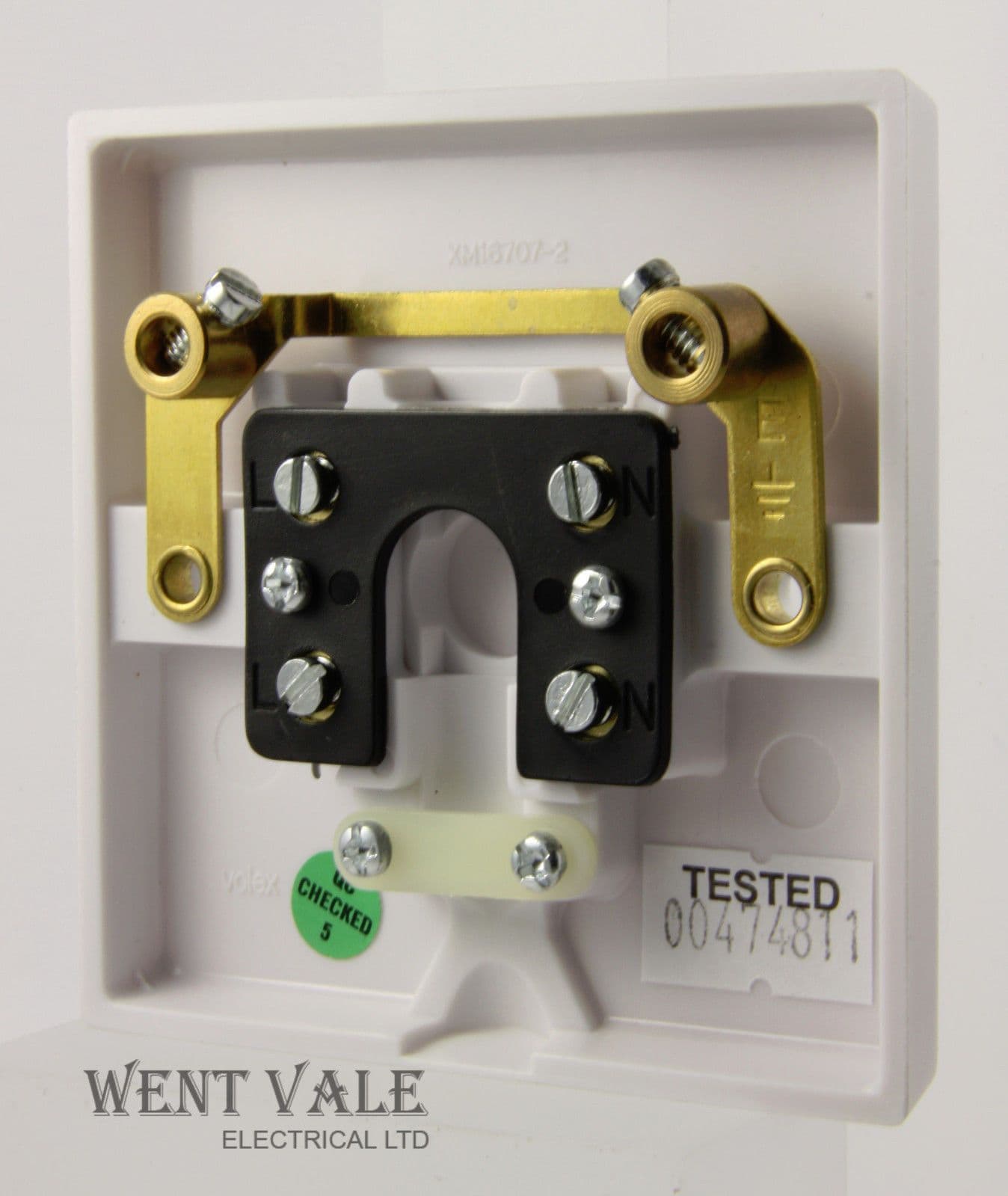 Volex - VX9990 - 25a White Moulded One Gang Flex Outlet Plate Un-used