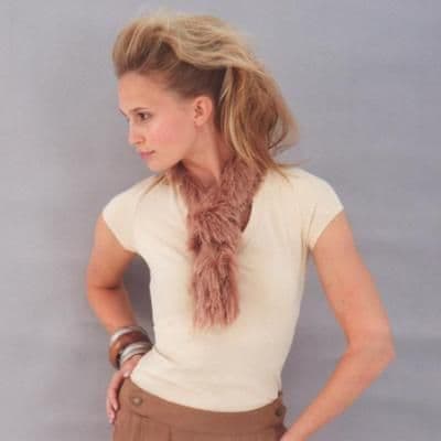 SIRDAR SLINKY NO KNIT SCARF OR HANK OF KNITTING YARN - SHADE 4 FOXY