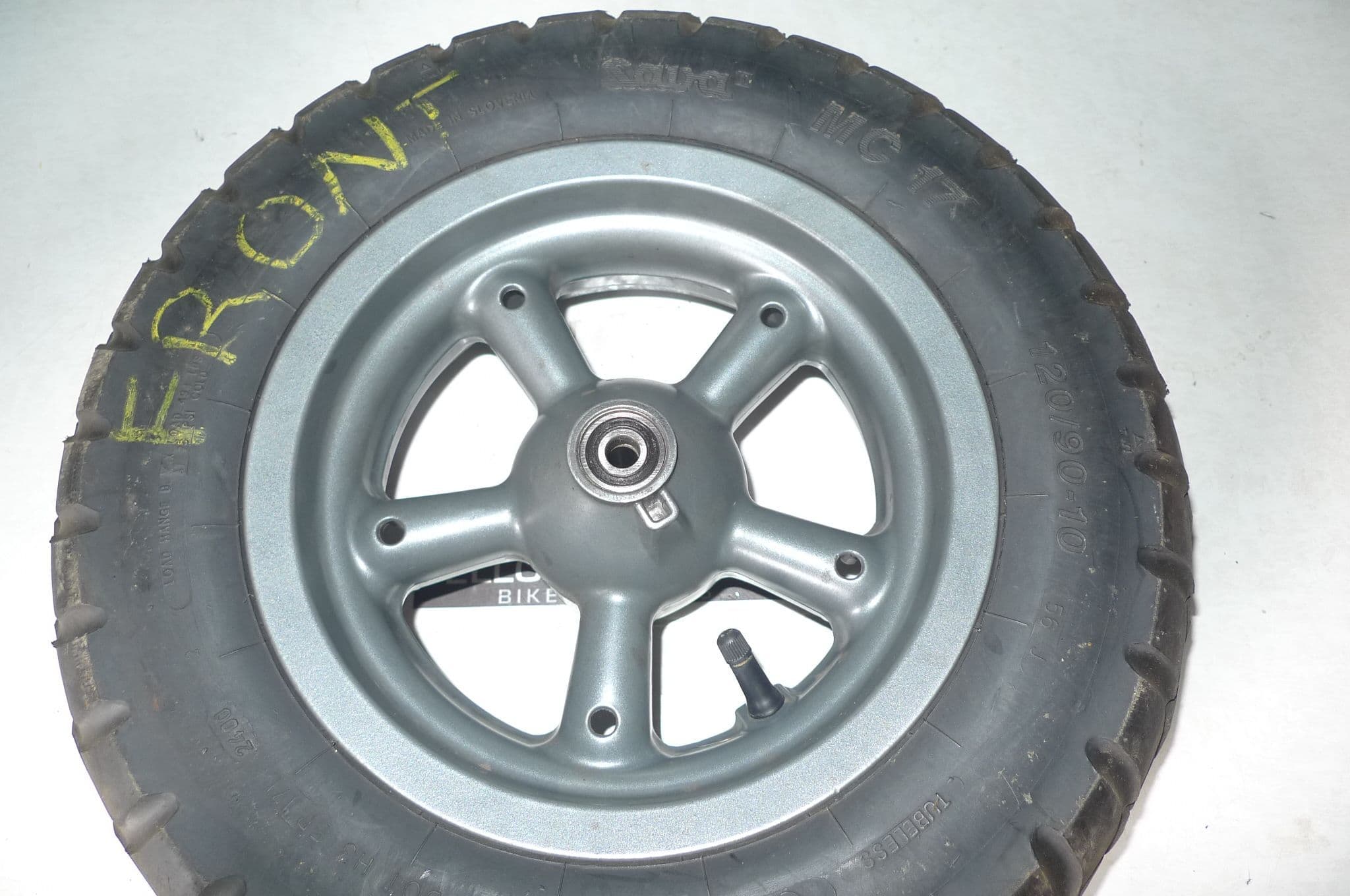 APRILIA RALLY FRONT WHEEL E-10 X 3 50 LOC-A