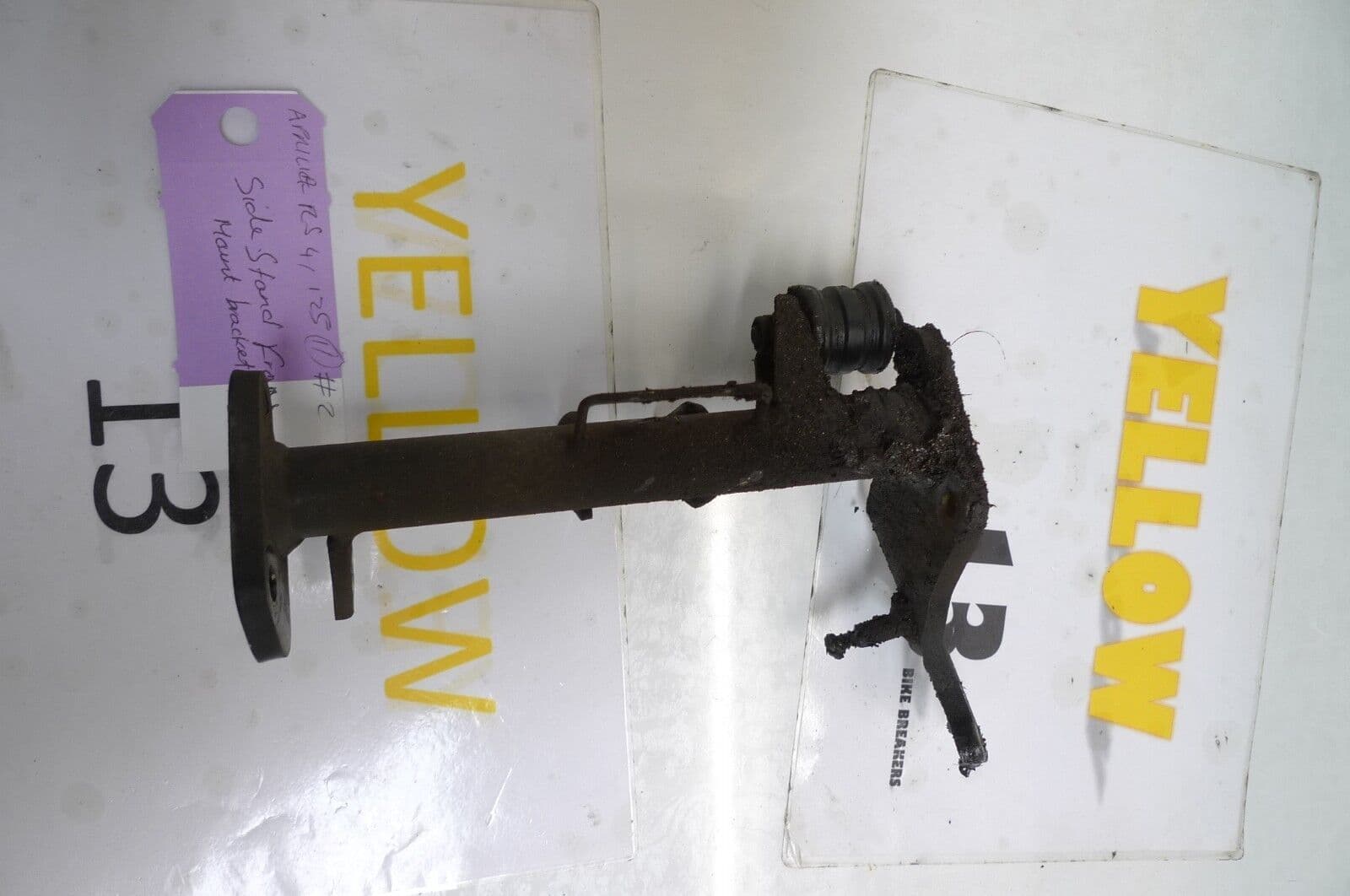 APRILIA RS4 125 BREAKING SIDE STAND FRAME MOUNT BRACKET BREAKERS 2 LOC-C