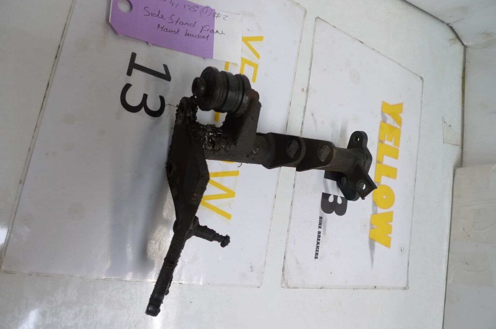 APRILIA RS4 125 BREAKING SIDE STAND FRAME MOUNT BRACKET BREAKERS 2 LOC-C