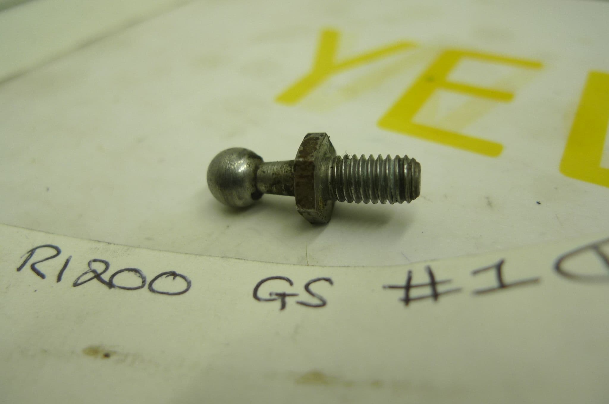 BMW R1200GS ADVENTURE REAR SWINGING ARM SPECIAL BALL JOINT BOLT 1 LOC-C