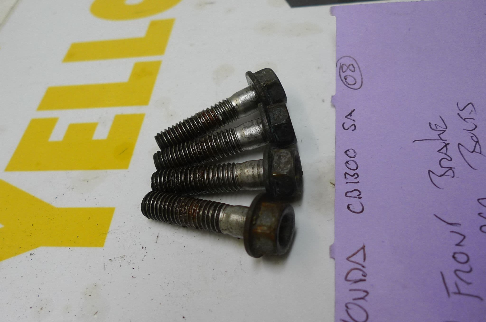 HONDA CB1300 BREAKING FRONT BRAKE CALIPER BOLTS LOC-C