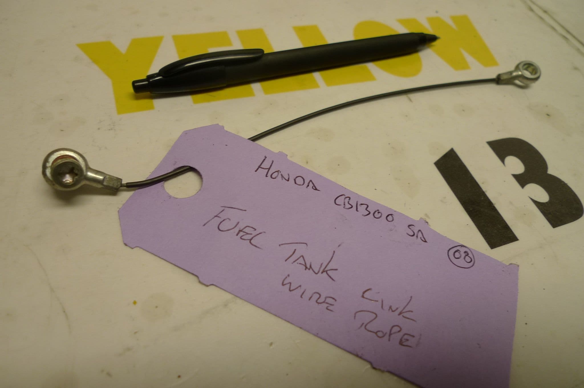 HONDA CB1300 BREAKING FUEL TANK LINK WIRE ROPE LOC-C