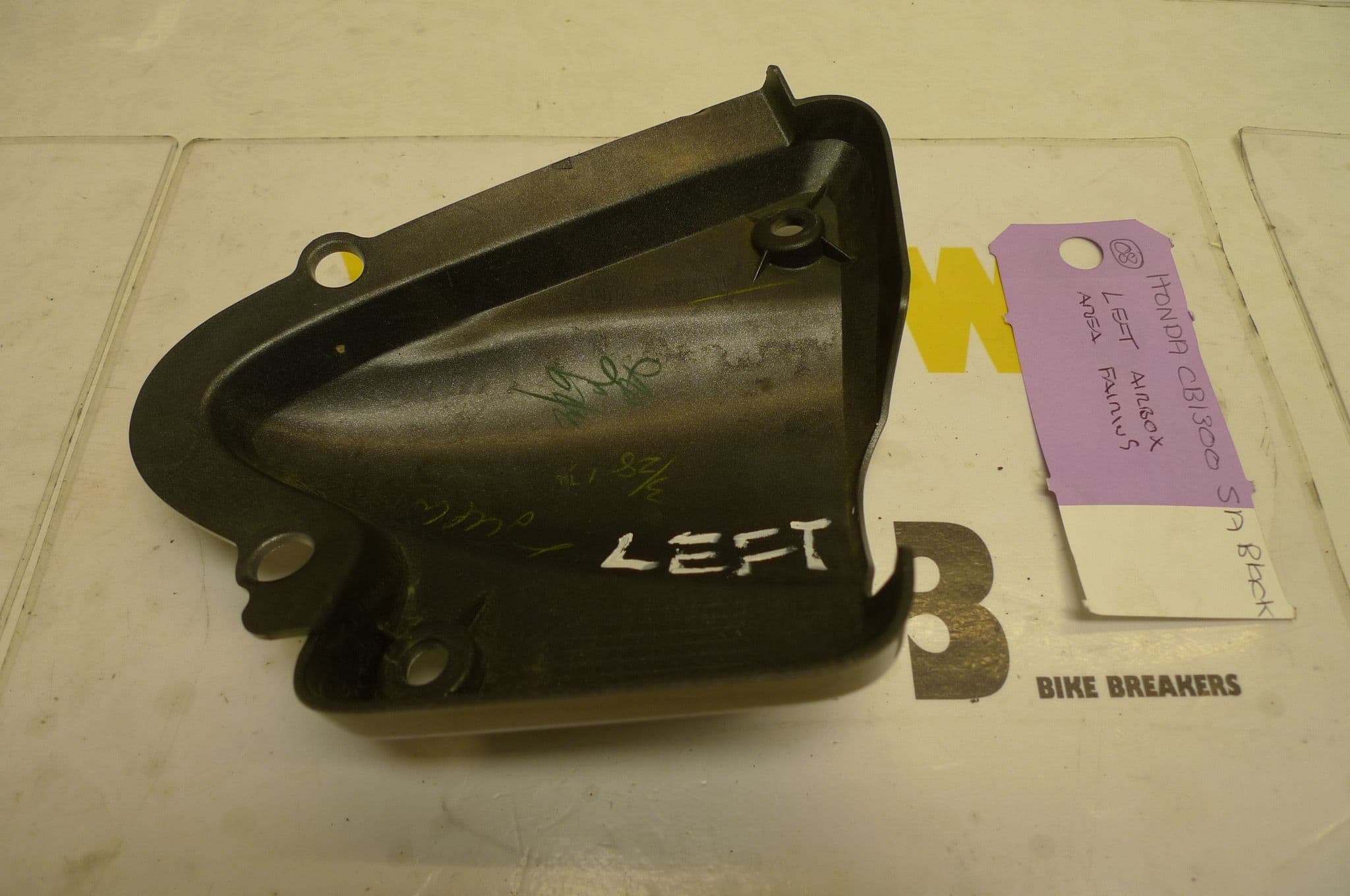 HONDA CB1300 BREAKING LEFT AIRBOX AREA FAIRING LOC-C