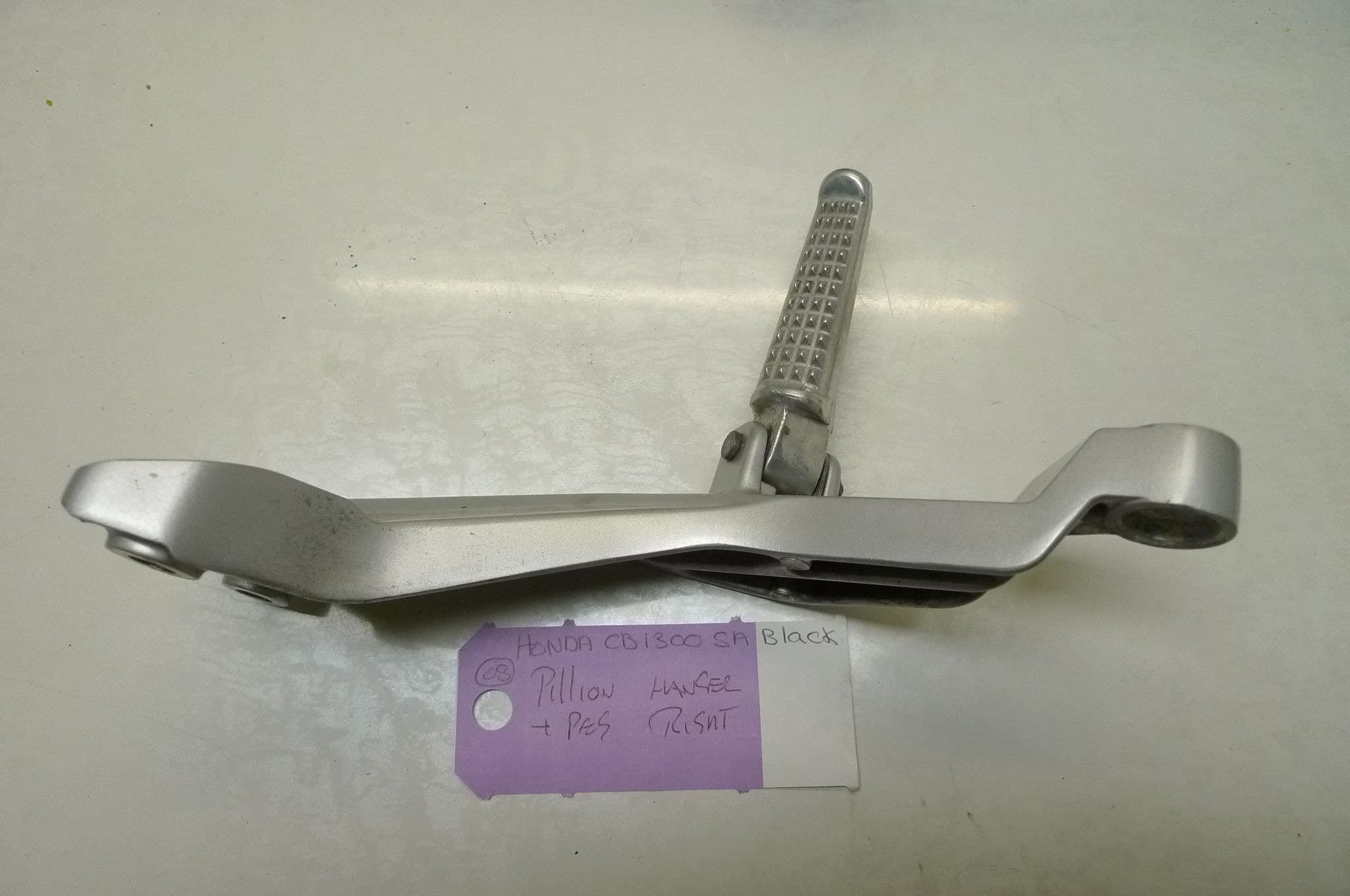 HONDA CB1300 BREAKING PILLION FOOT HANGER PEG RIGHT LOC-C