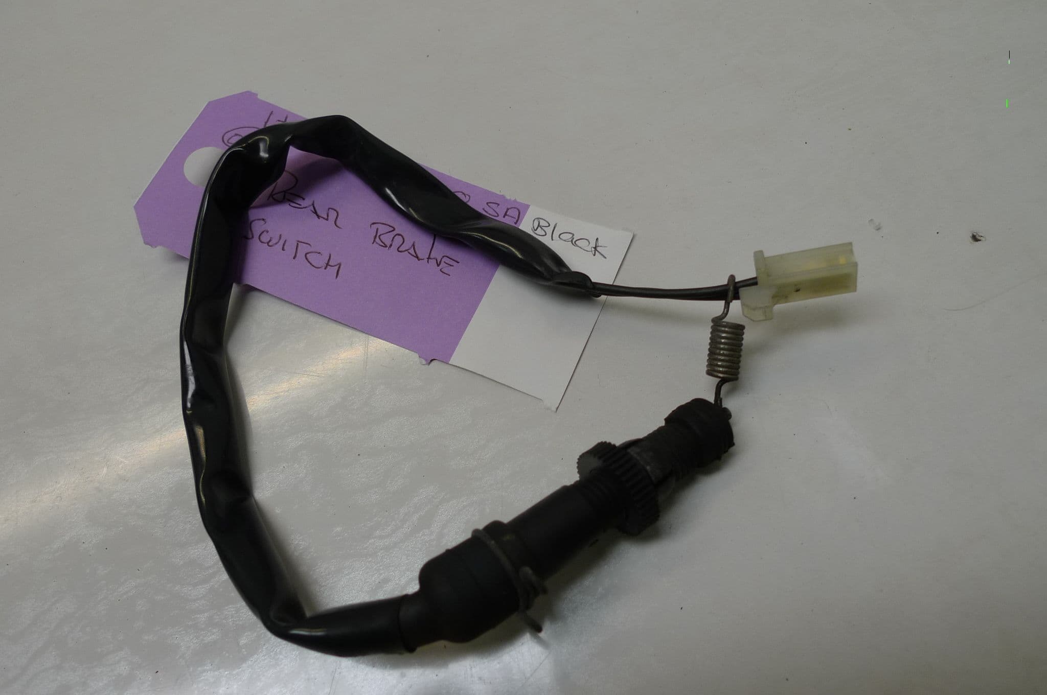 HONDA CB1300 BREAKING REAR BRAKE SWITCH LOC-C