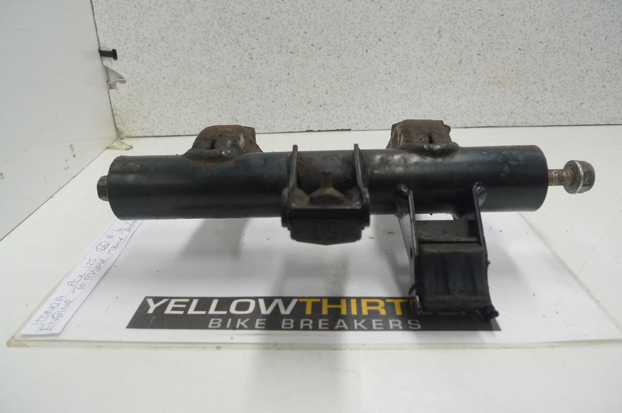 HONDA PCX125 ENGINE TO FRAME MOUNT BRACKET 67-C 4