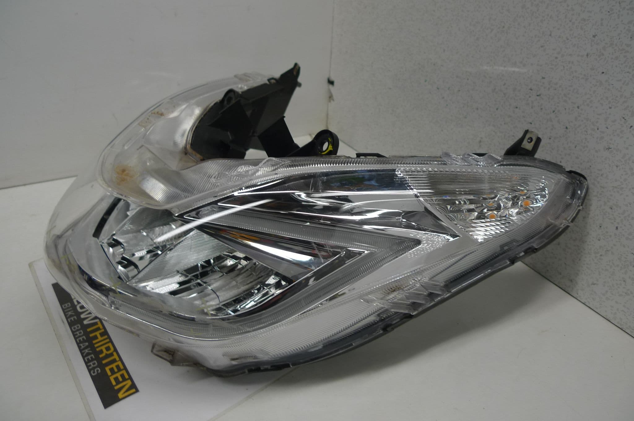 HONDA PCX125 FRONT HEADLIGHT LED TYPE & INDICATORS 67-C 4