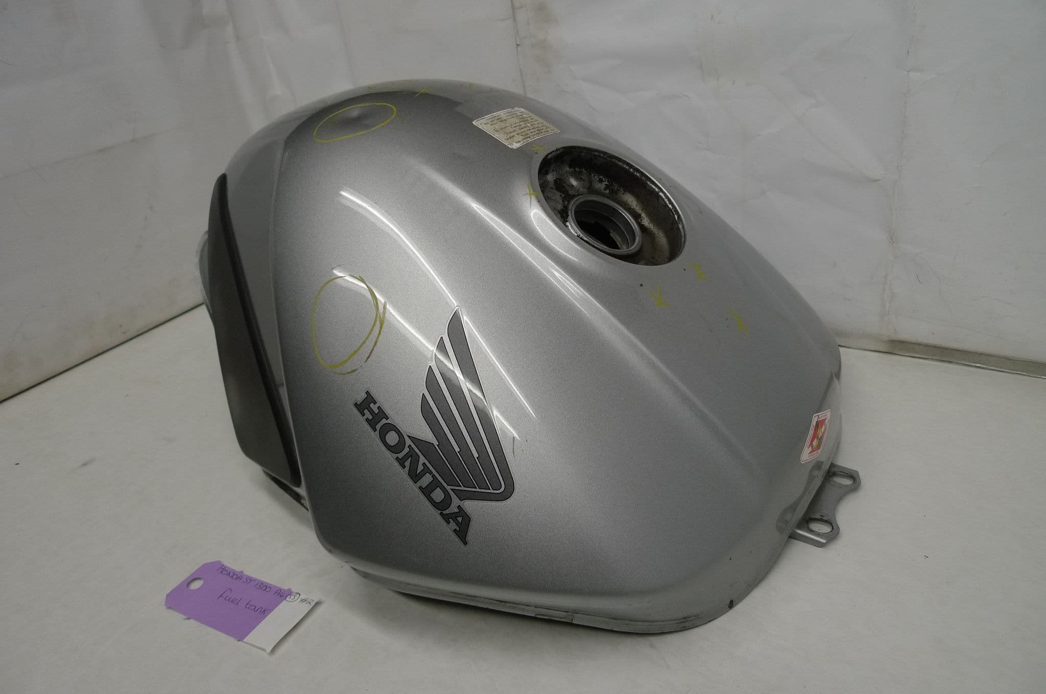 HONDA ST1300 A4 PAN EUROPEAN FUEL TANK 2 67-B