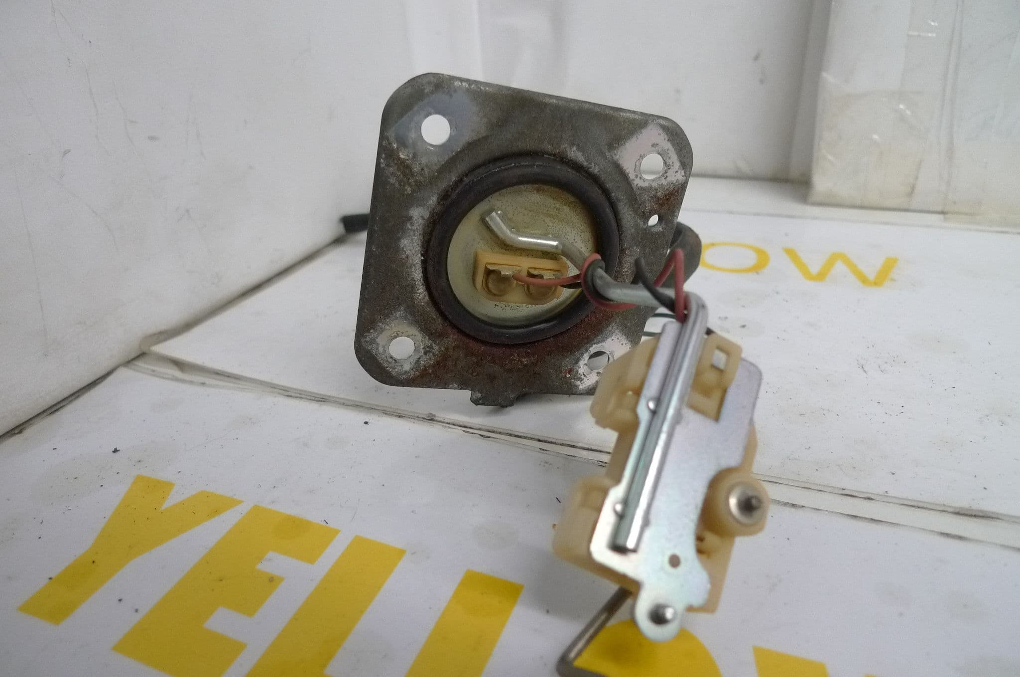 HONDA ST1300 A4 PAN EUROPEAN FUEL TANK LEVEL SENDER UNIT 2 67-B