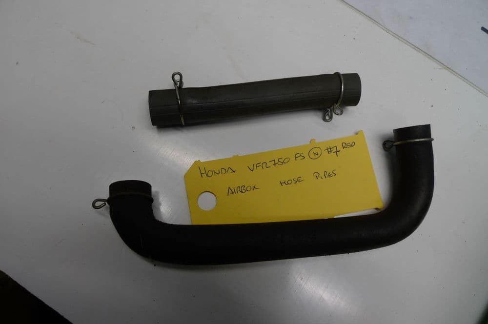 HONDA VFR750 FS RC36 AIR BOX HOSE PIPES X2 7 LOC-A