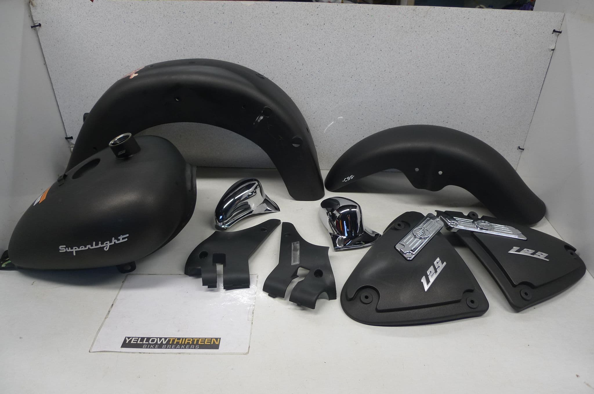 KEEWAY SUPERLIGHT 125 FUEL TANK & FAIRING ASSORTMENT LOC-A