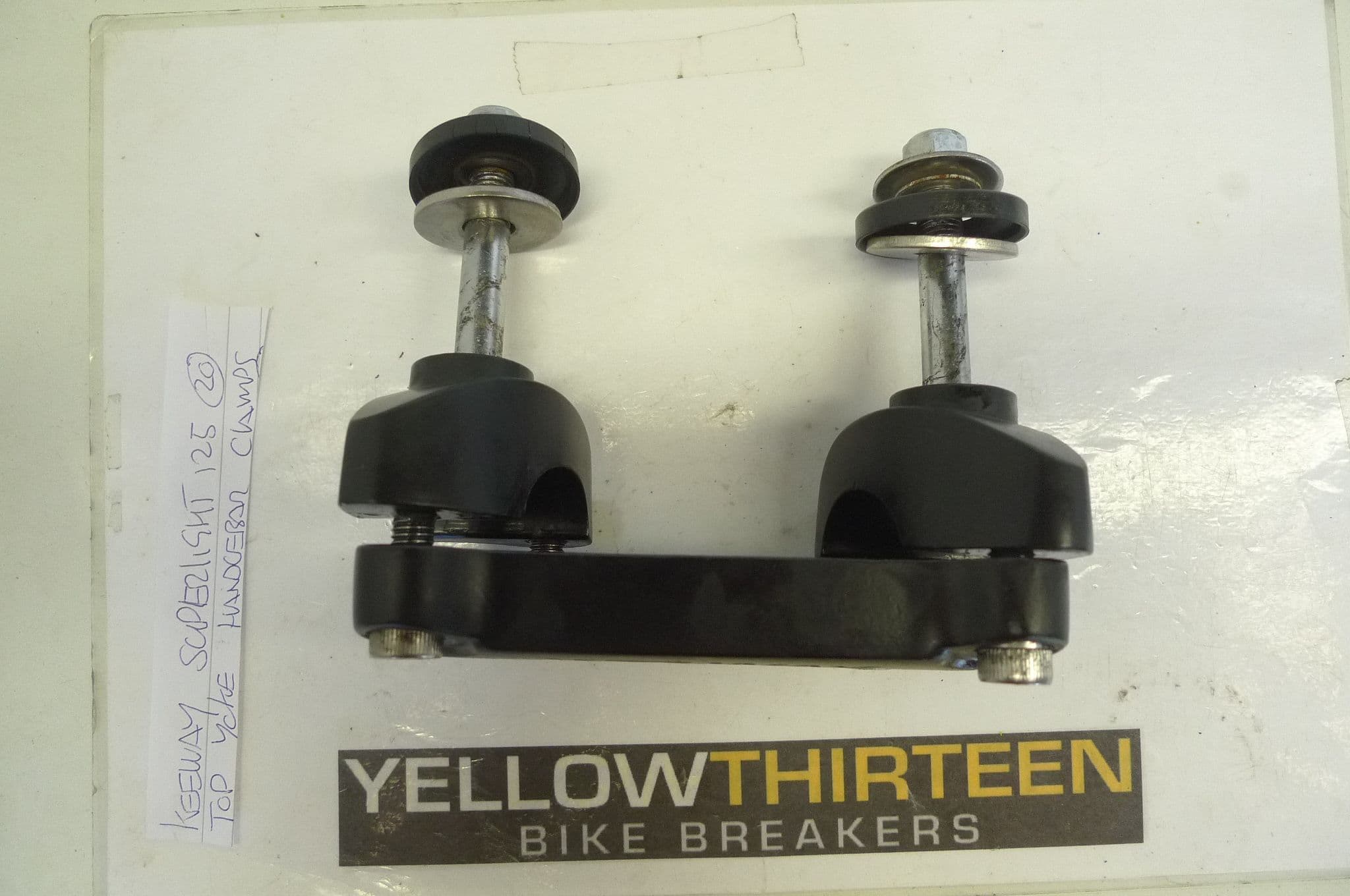 KEEWAY SUPERLIGHT 125 TOP YOKE 25mm HANDLEBAR CLAMPS LOC-A