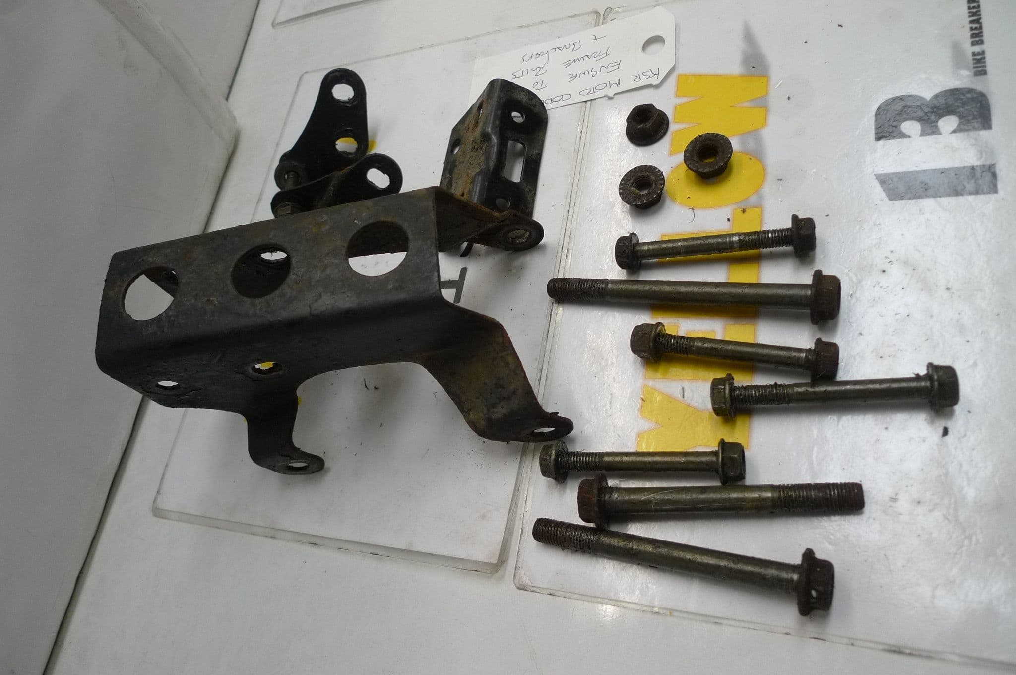 KSR MOTO CODE 125cc BREAKING ENGINE TO FRAME BOLT BRACKETS LOC-C