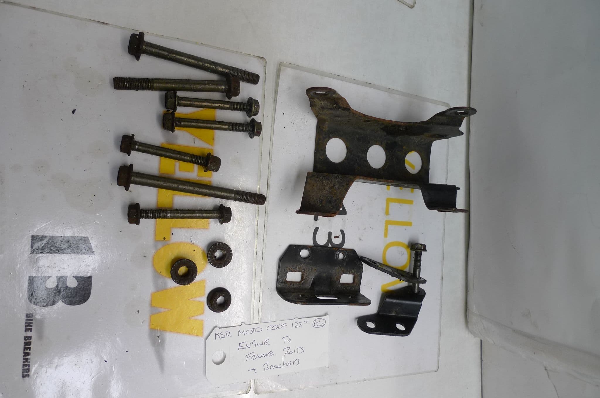 KSR MOTO CODE 125cc BREAKING ENGINE TO FRAME BOLT BRACKETS LOC-C
