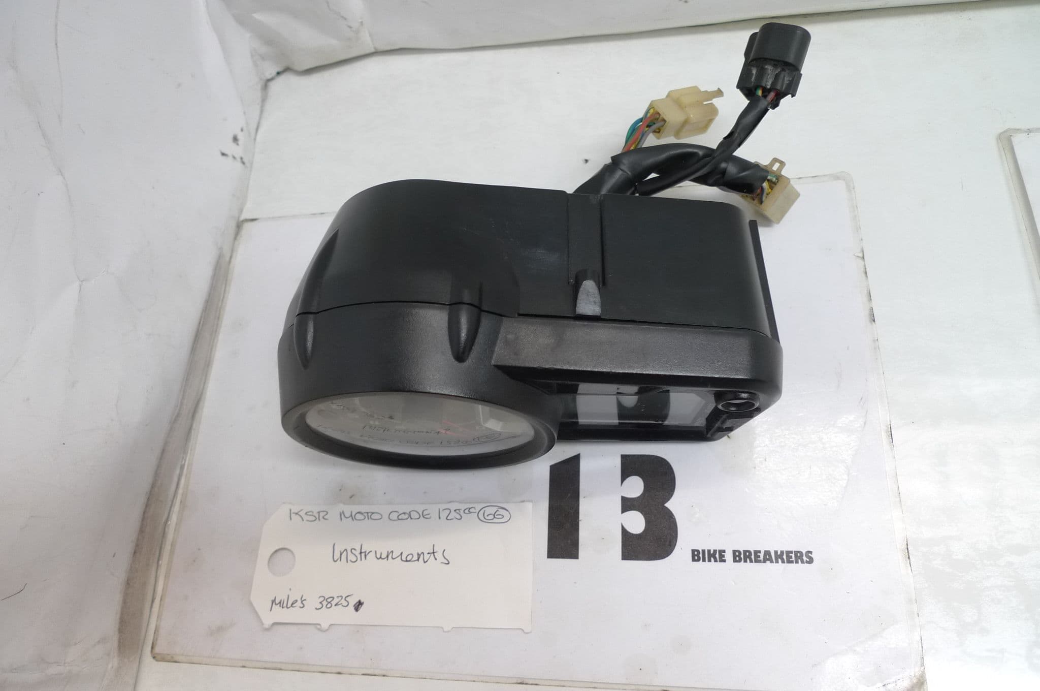 KSR MOTO CODE 125cc BREAKING INSTRUMENTS 3825 MILES LOC-C