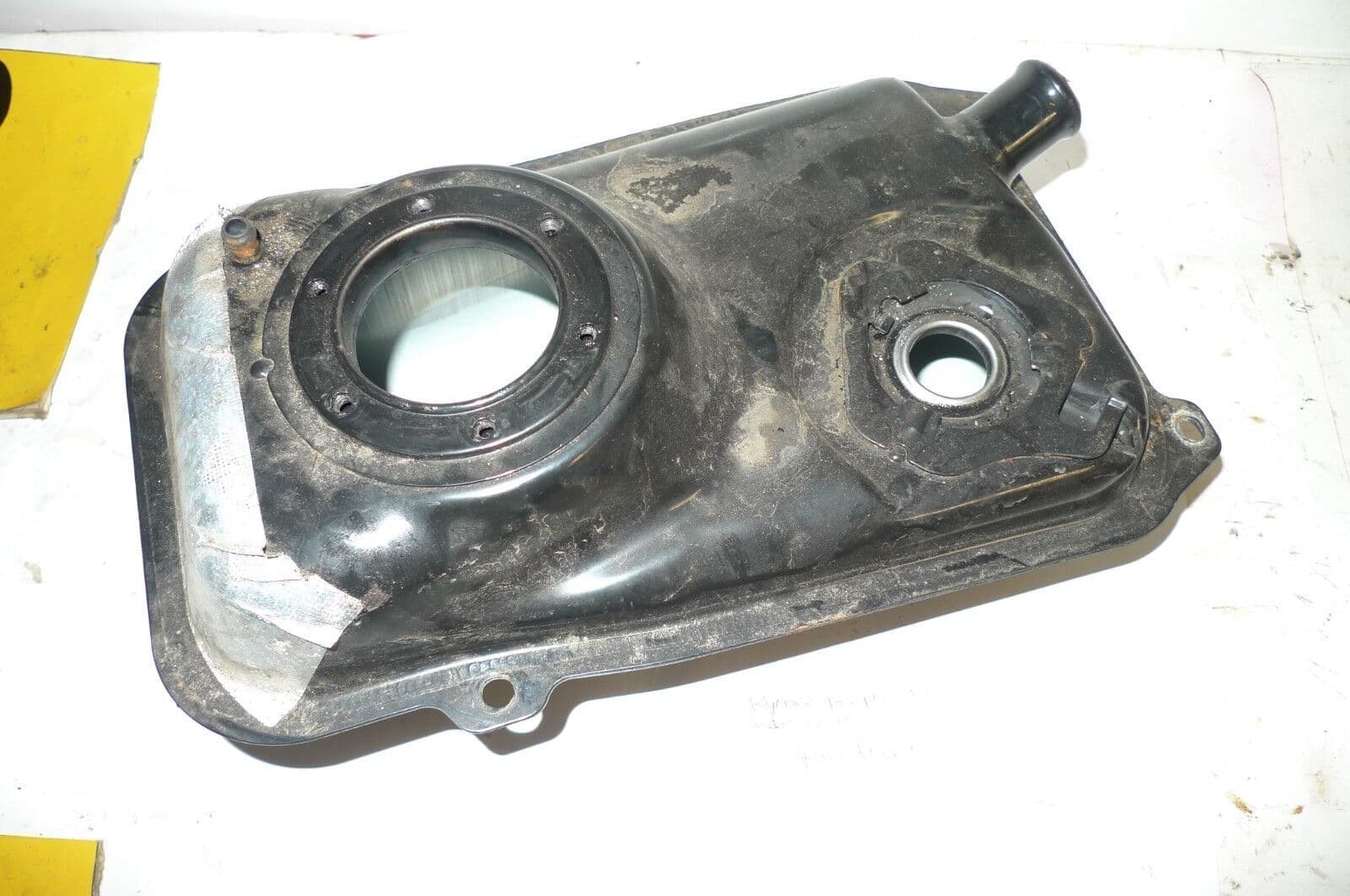 KYMCO PEOPLE ONE 125i BREAKING FUEL TANK MOTORCYCLE BREAKERS LOC-A