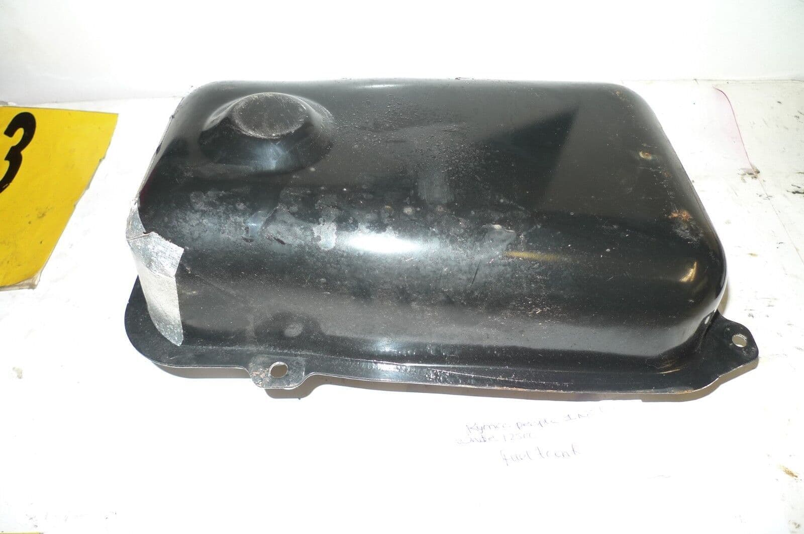 KYMCO PEOPLE ONE 125i BREAKING FUEL TANK MOTORCYCLE BREAKERS LOC-A