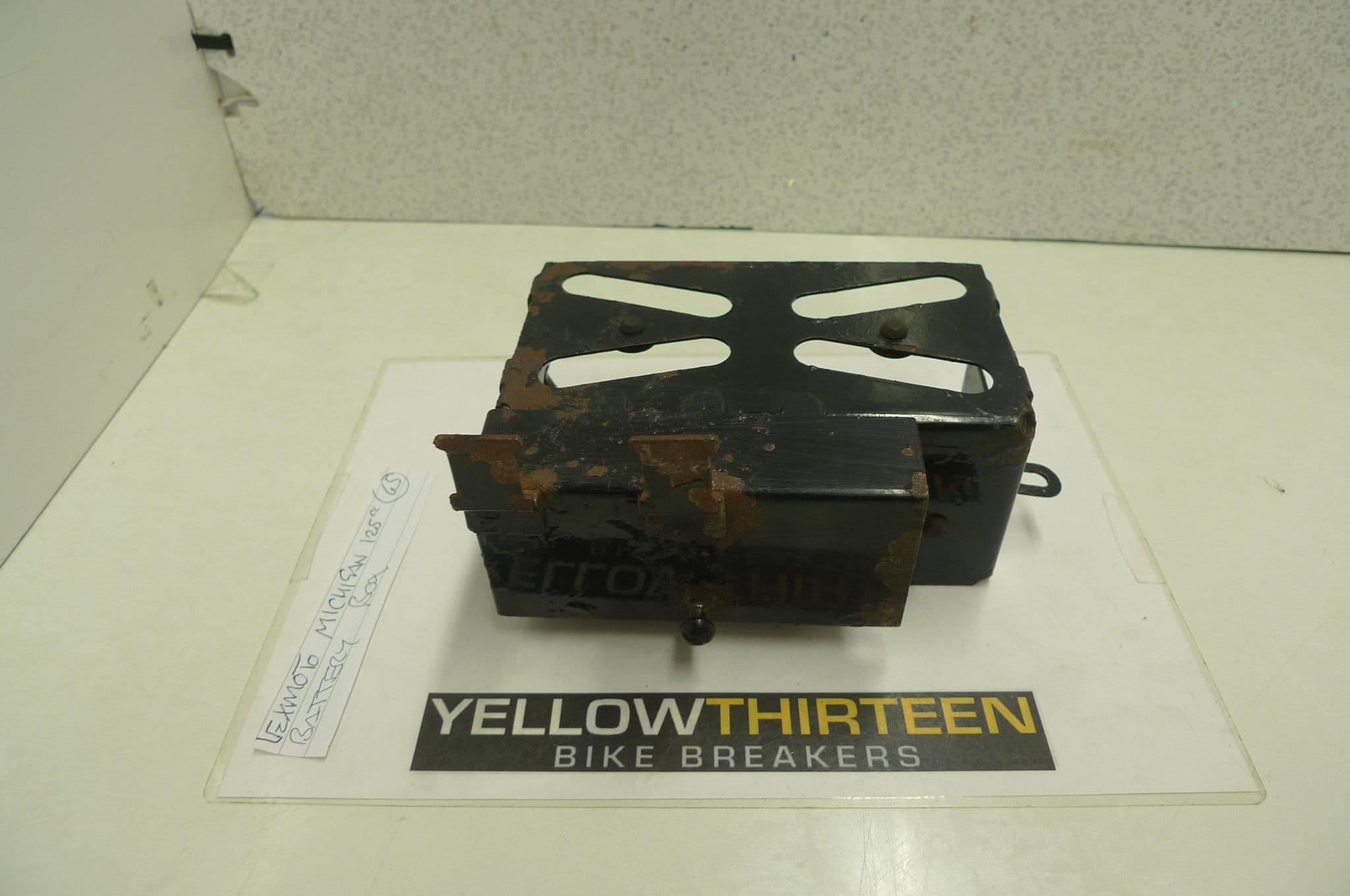 LEXMOTO MICHIGAN 125 BREAKING BATTERY BOX BIKE BREAKERS LOC-A