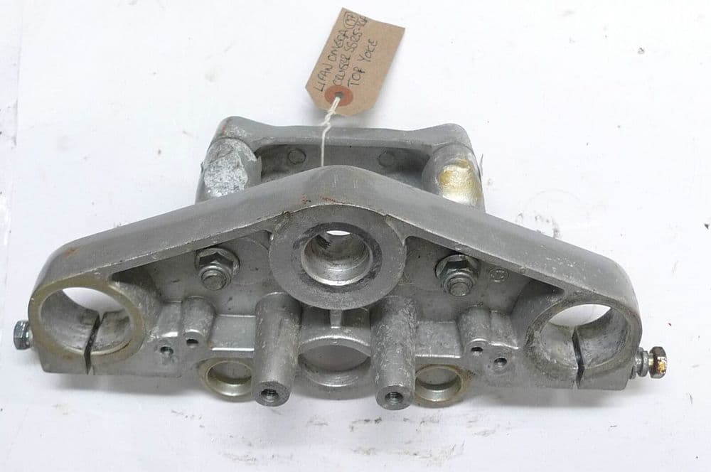 LIFAN OMEGA CRUISER SS125 - 14F TOP YOKE AND HANDLEBAR CLAMPS LOC-A