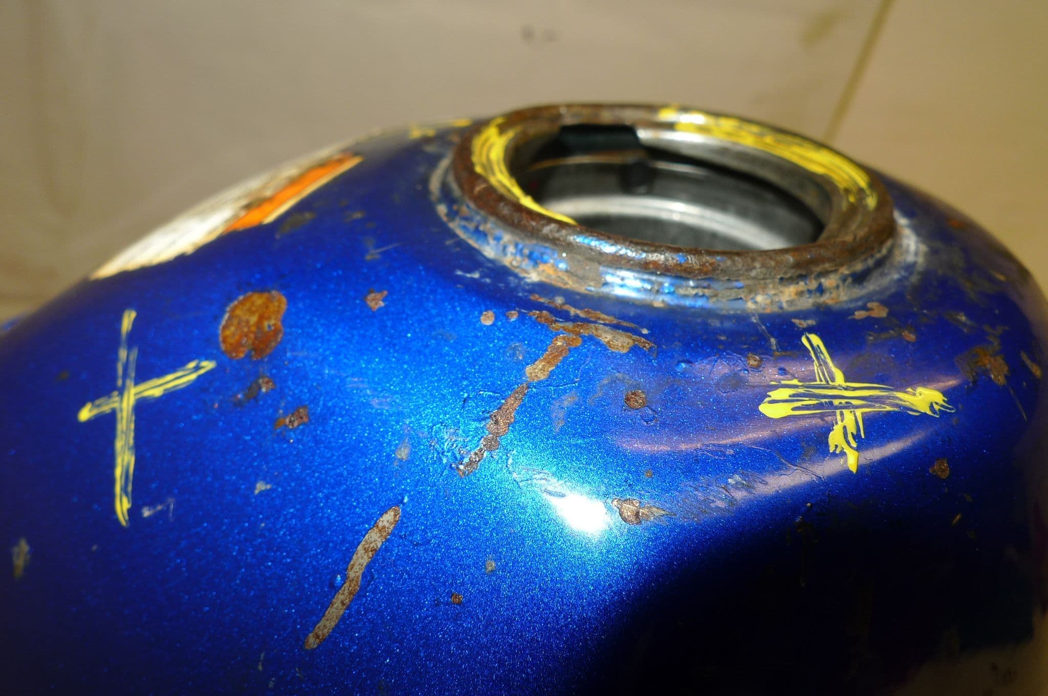 SUZUKI DRZ400 S FUEL TANK CON-B