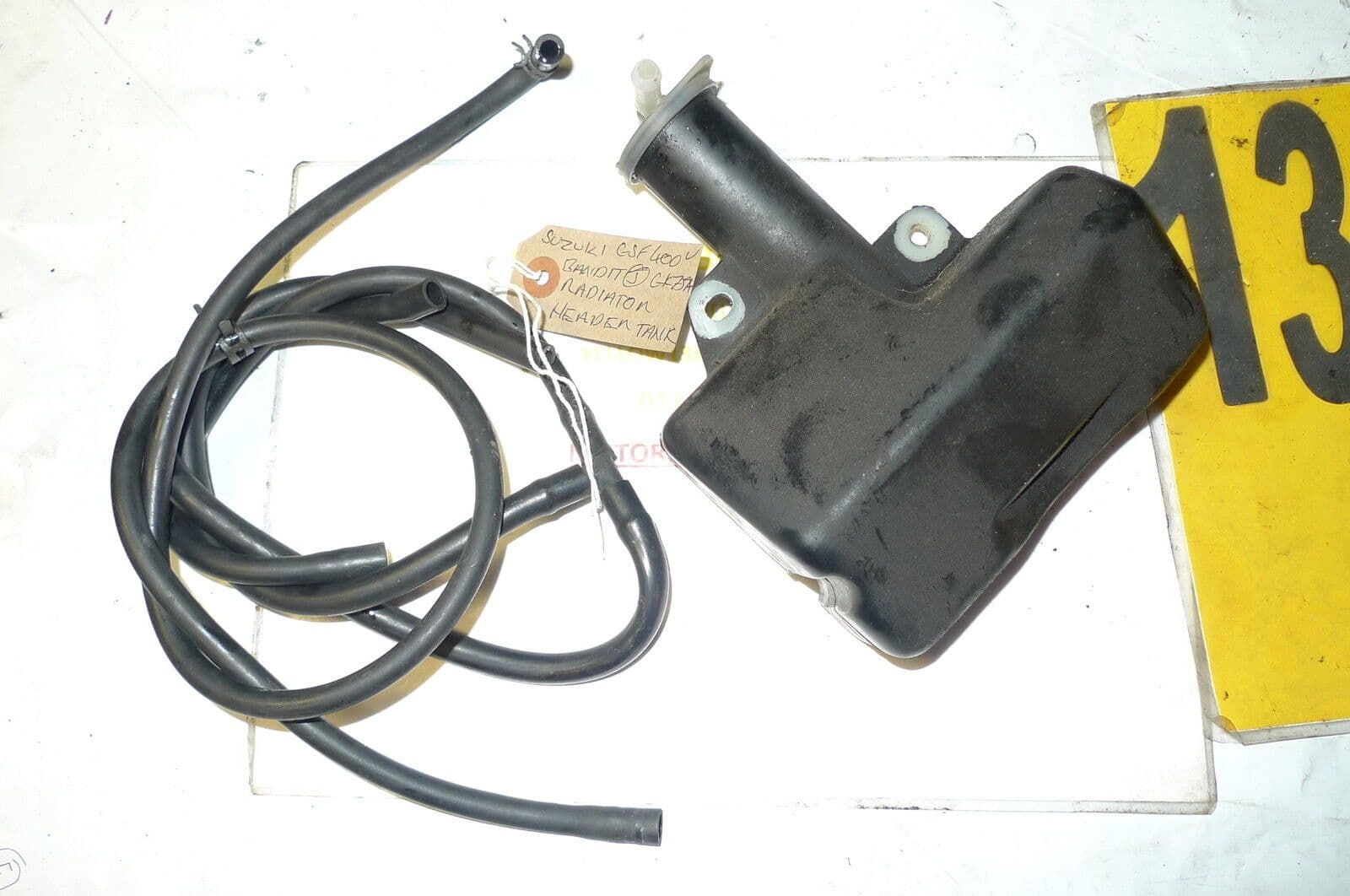 SUZUKI GSF400 V RADIATOR EXPANSION BOTTLE HEADER TANK & x28;LOC-C& x29;