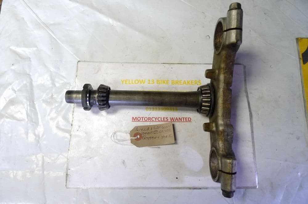 SUZUKI GSF400V BOTTOM YOKE & x28;LOC-C& x29;