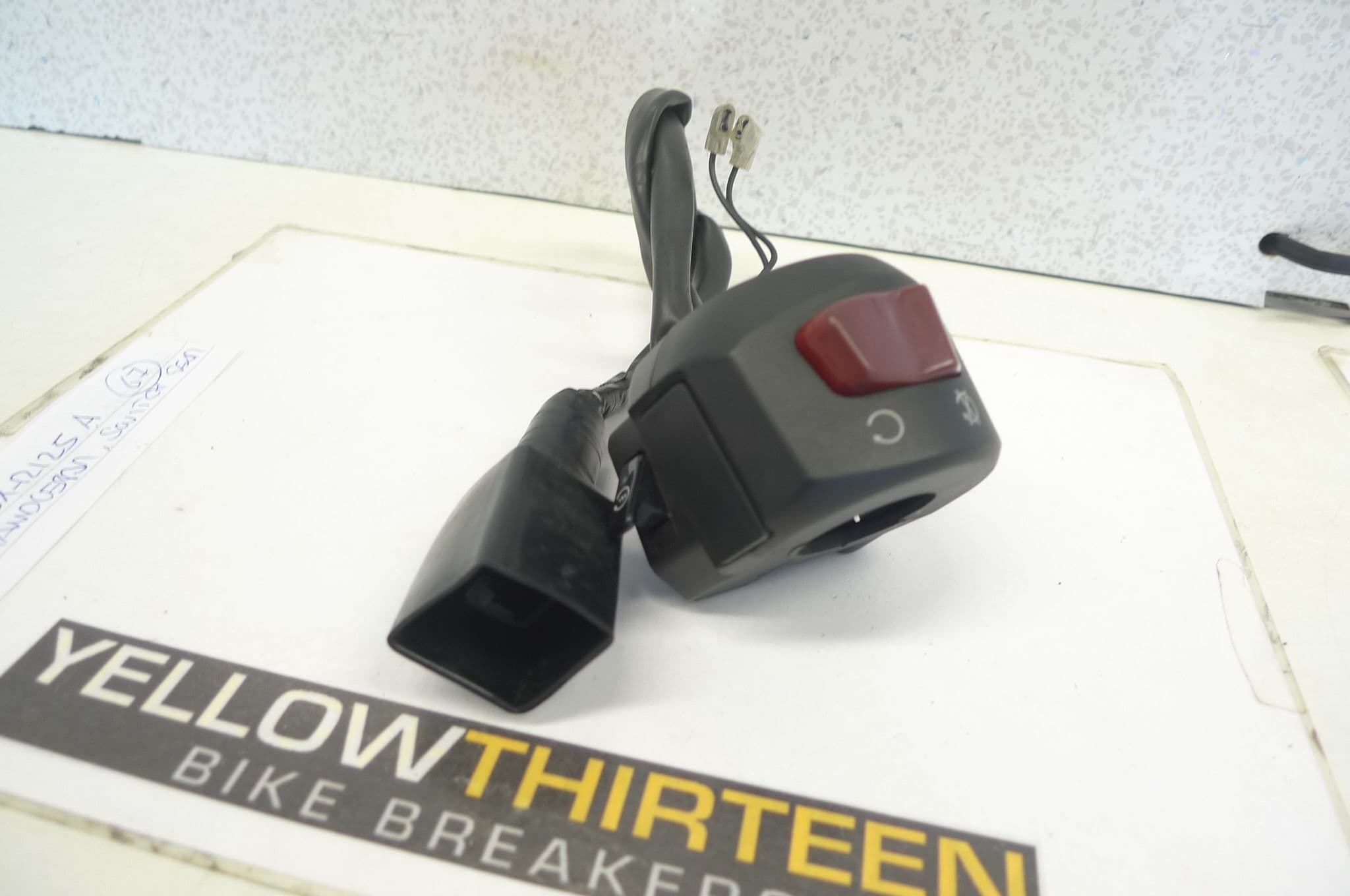 SUZUKI GSX-R125 GSX-R 125 RIGHT HANDLEBAR SWITCH GEAR LOC-A