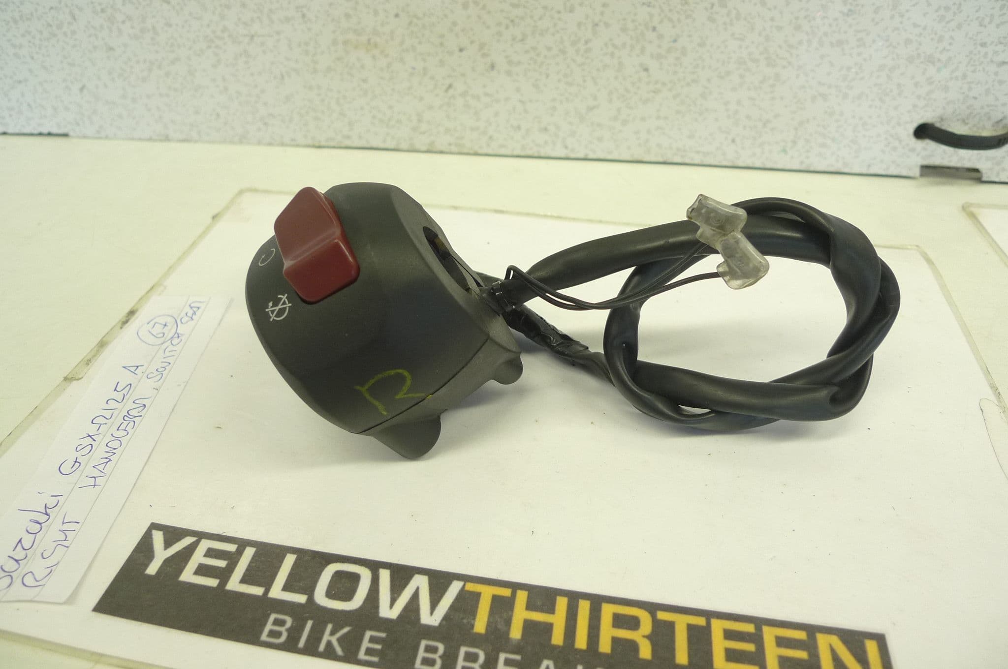 SUZUKI GSX-R125 GSX-R 125 RIGHT HANDLEBAR SWITCH GEAR LOC-A