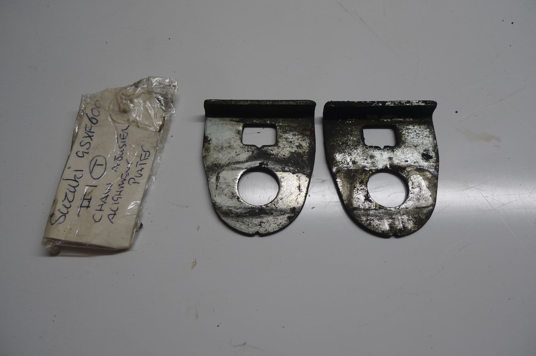 SUZUKI GSX600F CHAIN ADJUSTMENT ALIGNMENT WASHERS 1 & x28;LOC-C& x29;