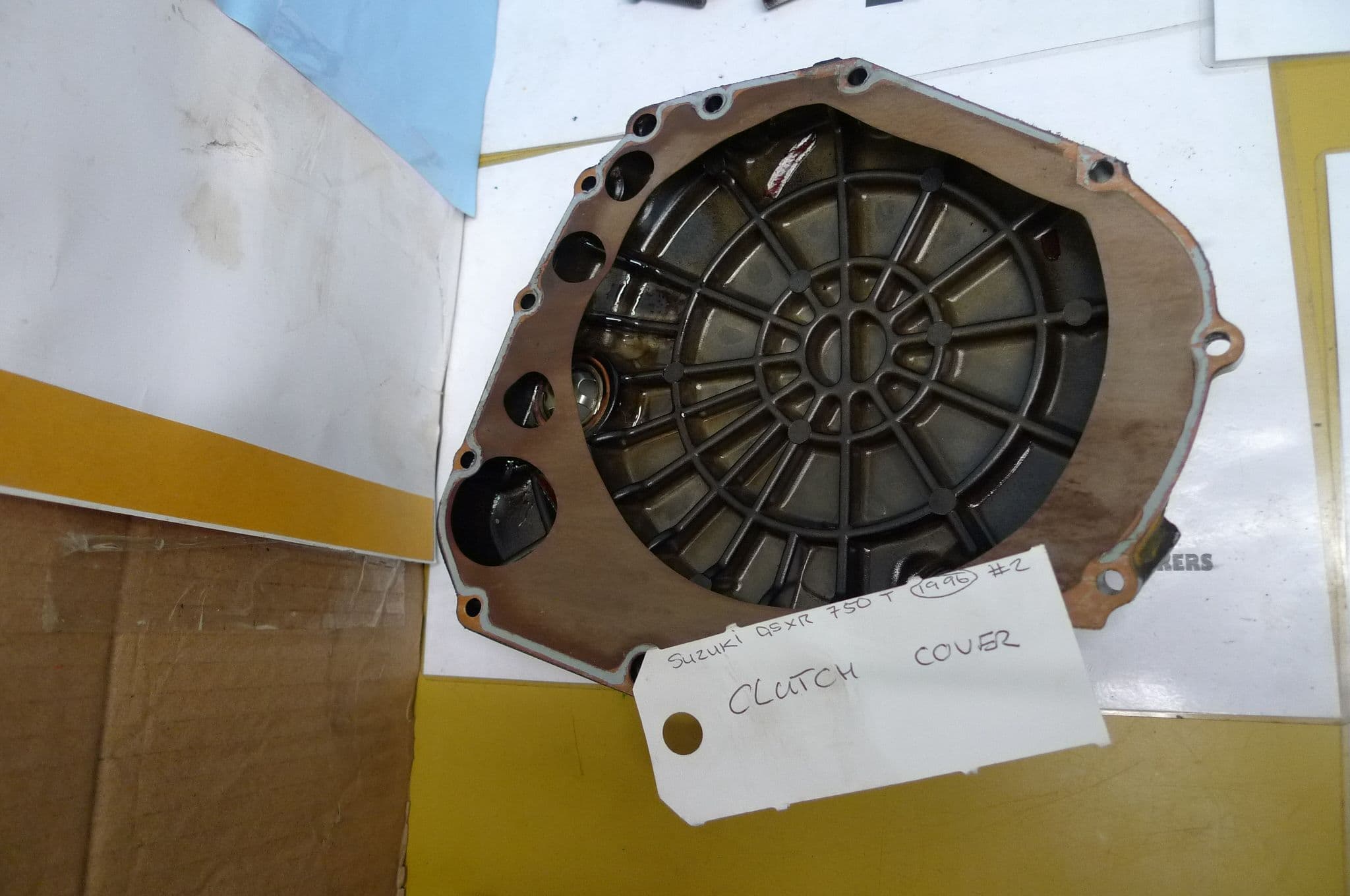 SUZUKI GSXR 750 T SRAD CLUTCH COVER 2 LOC-A