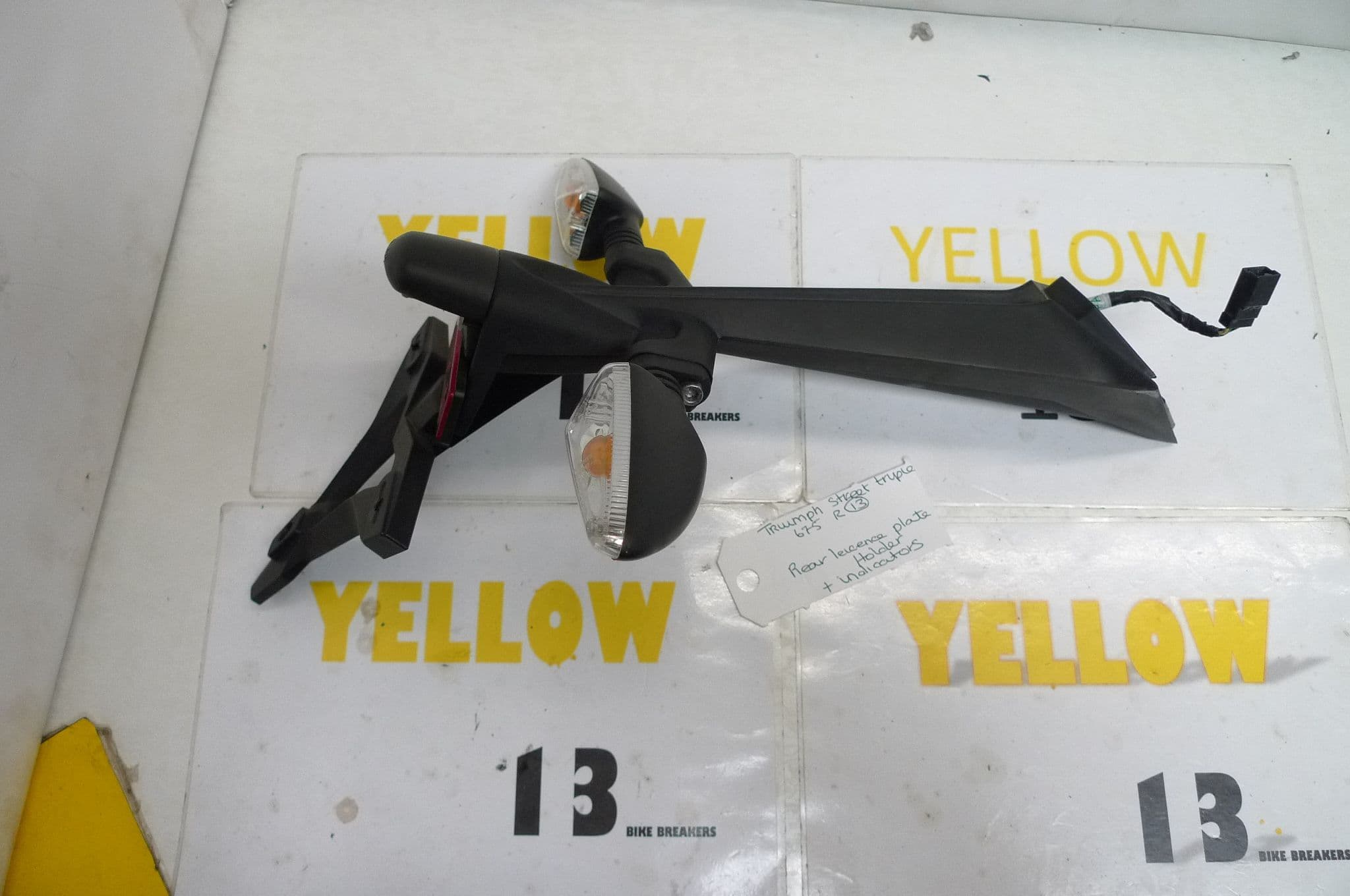 TRIUMPH STREET TRIPLE R 675 REAR LICENCE PLATE HOLDER & INDICATORS CON-B