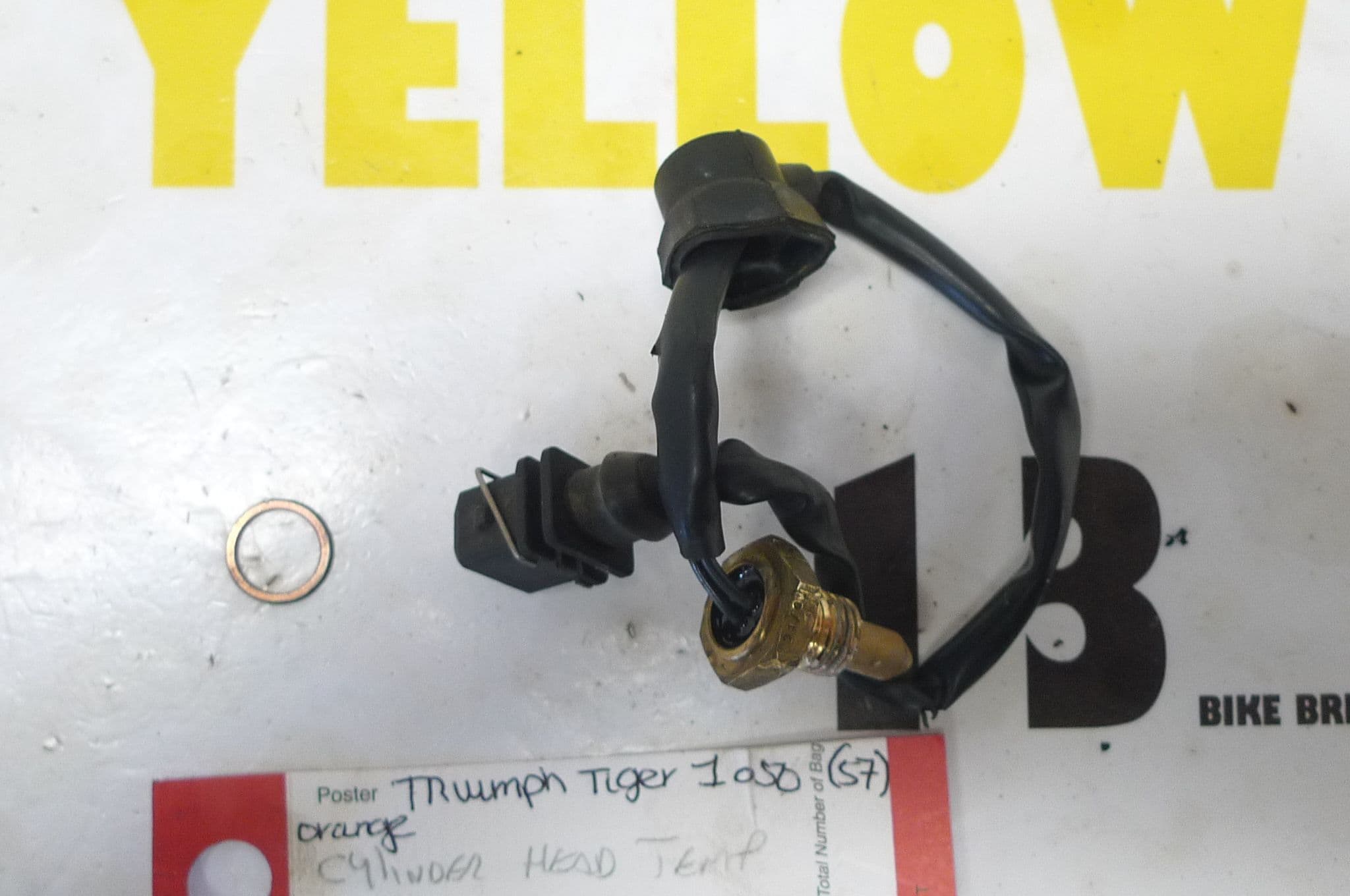 TRIUMPH TIGER 1050 CYLINDER HEAD TEMP SENSOR CON-F