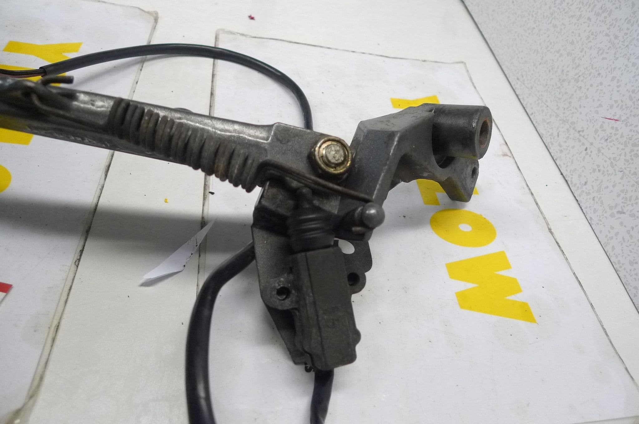 TRIUMPH TROPHY 900 SIDE STAND 3 LOC-C