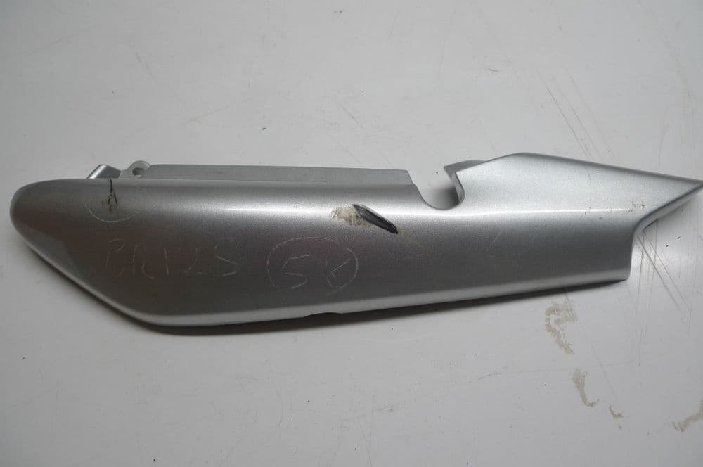 YAMAHA YBR125 BREAKING LEFT REAR SIDE PANEL & x28;LOC-C& x29;