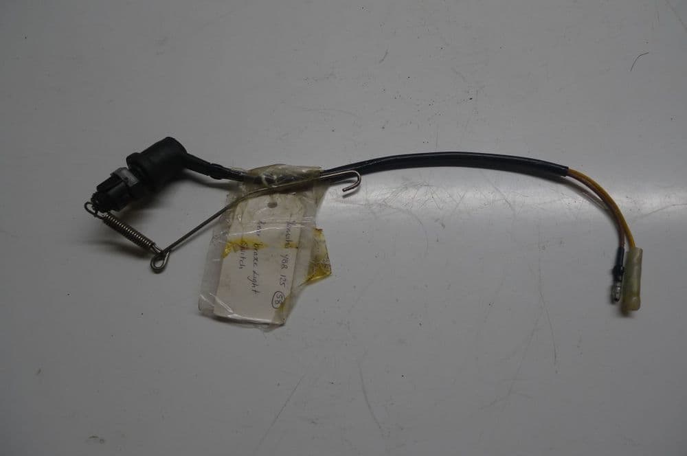 YAMAHA YBR125 BREAKING REAR BRAKE SWITCH & x28;LOC-C& x29;