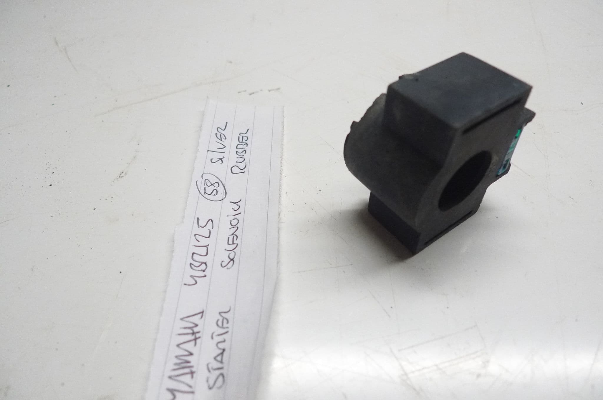 YAMAHA YBR125 BREAKING STARTER SOLENOID RUBBER BOOT & x28;LOC-C& x29;