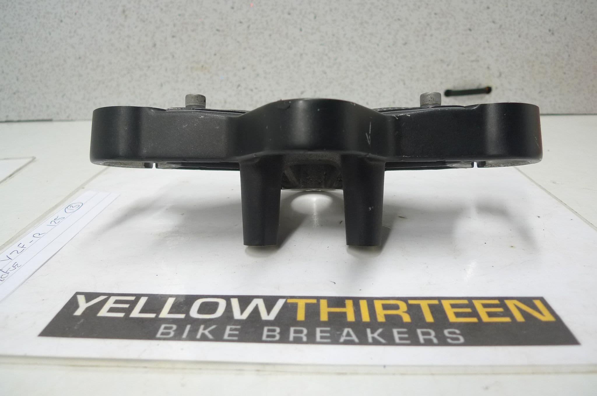 YAMAHA YZF-R 125 R TOP YOKE LOC-F