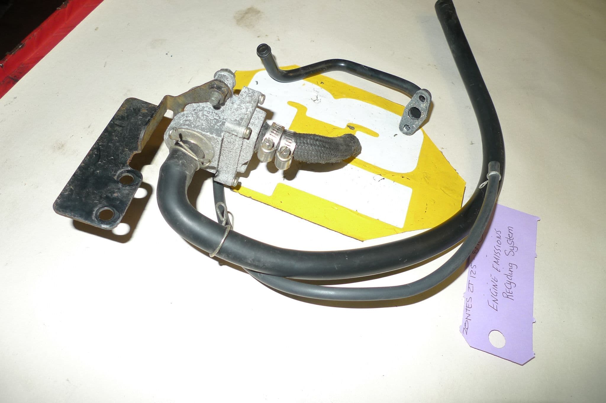 ZONTES ZT125 - 8A BREAKING ENGINE EMISSION RECYCLING SYSTEM LOC-C
